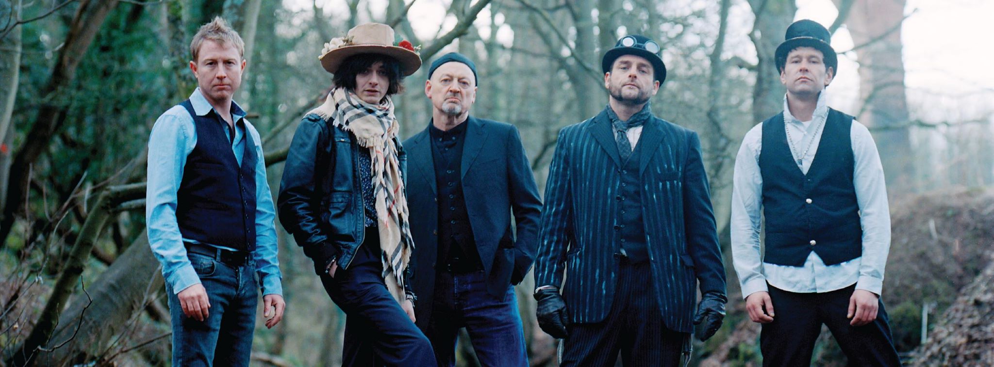 Keith Wilkinson in the new video of The Jar Family – Packet of Three